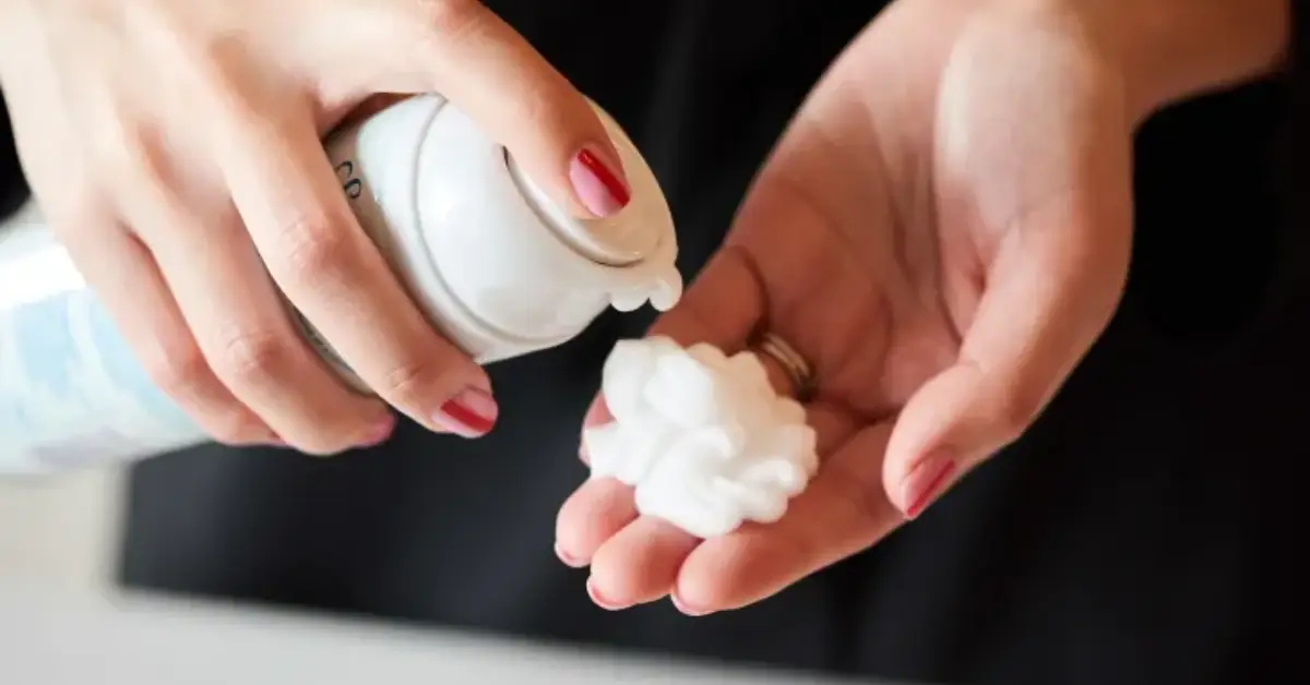 6 Shaving Cream Cleaning Hacks That Actually Work - buildlikenew.com